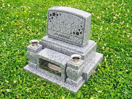 【ご注文方法】 ご希望の内容をお知らせください。→seisyopet5@gmail.com ■記入名： ■記入年月日： ■コメント等あればご記入ください （　　　　　　　　　　　　　　　　　）高級御影石を使用した本格派洋型墓石 変らぬ思いを...