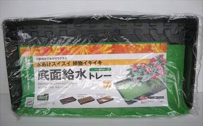 草花・野菜の育苗、育成にピッタリ!。底面からムリなくムダなく水分コントロール。ジフィーポットシリーズと合わせてご使用頂くのに最適なベーストレーです。　野菜、花のタネまき・さし芽・育苗時の管理用野菜、花のタネまき・さし芽・育苗時の管理用　　寸...