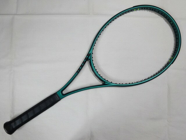 ●当ラケットは実店舗にて同時販売を行っております。 ●その為、既に販売が完了している場合もございますが、ご了承下さい。 ●当店からの注文確認メールにて注文確定とさせて頂きます。 ●中古故に、キズ等のある部分を出来る限り写真にて写しております...