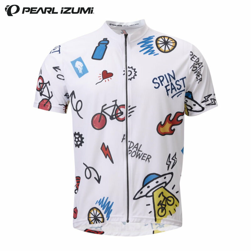 「BIKE LIFE」をテーマに各シーンを切り抜いたポップなプリントグラフィック。 身頃裾にゴムが入っていないゆとり感のあるシルエットの半袖ジャージ。 バックポケットや再帰反射などサイクリングに必要な機能も装備しています。 3バックポケット...