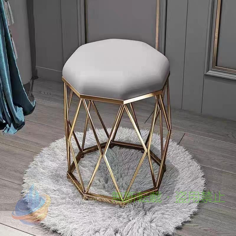 材質:絨布鉄芸 サイズ:44 × 40cm 鉄製支柱を太くする、安定してしっかり ファッションが似合う、靴を交換するためのツール、ドレッサーのスツール、リビング寝室