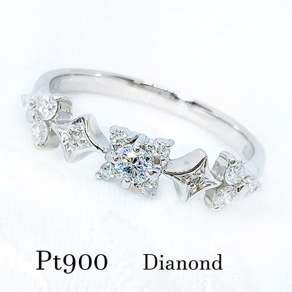 ★クローバー・ダイヤ・ローズモチーフのリング！ 一見シンプルだけど個性あふれるデザイン♪★プラチナ仕様でこのお値段は本当にお値打ち♪★13石の上質ダイヤがよく輝きます！！ 材質 プラチナ900天然ダイヤモンド0.30ct(各刻印入り) 総量...