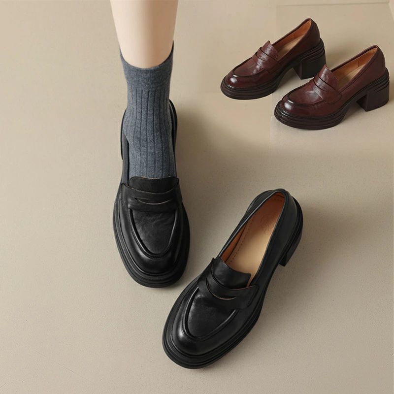 仕様 サイズ: 22cm〜25.0cm カラー: 2色 商品について 1.モデル着用写真は画面上のカラーと実物では、多少色味が異なって見える場合もございます。お客様が使用するパソコンのモニター設定や部屋の照明により多少、色の変化が感じられる...