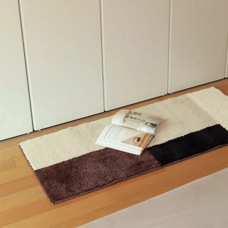 素材：ポリエステル サイズ：50*120cm　 商品説明 【安全性＆耐久性】 抗菌加工があり、カビ&虫に対する抵抗性を持ちます。肌触りが柔らかい、皮膚との直接接触も安全です。ラグマットは高品質の素材を使用しており、手抜けがない耐久性で、高級...