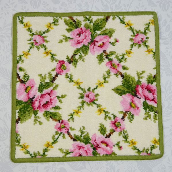 ■新品 ■FEILER(ドイツ） ■25x25cm　ウォッシュタオル　ハンカチ ■シュニ−ル織 ■ブランド箱やブランド袋はありません。 ※全体の雰囲気に相違はありませんが生地の裁断位置により柄の入り方に多少の個体差があります。画像は無作為の...