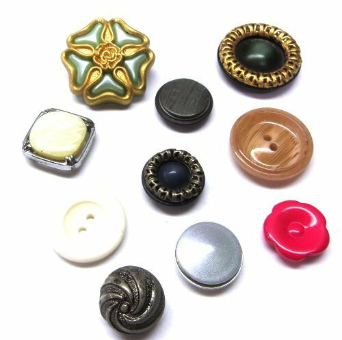 ★実用ボタンとして・・・飾りボタンとして最適です ★ボタンの色は非常に繊細なためパソコン上に正確な色を再現することは不可能です。色はパソコンの種類によって多少異なりますのでご了承ください。 ★すべて現品限りです。追加はございません。