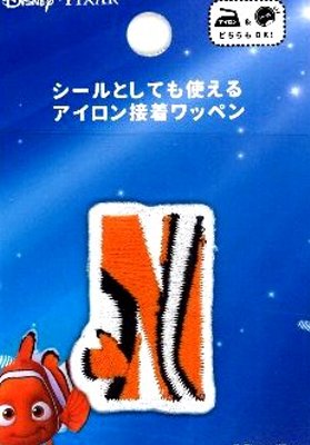 ＜今も昔も、キャラクターは人気絶大です！＞ ★サイズがありますので、ご確認ください。※台紙やパッケージは随時変わることがあります ●大きさ　約3.3×2.2cm 　1枚入り ＜ご注意＞★アイロン接着ワッペンは、裏の説明書通りの温度（方法）で...