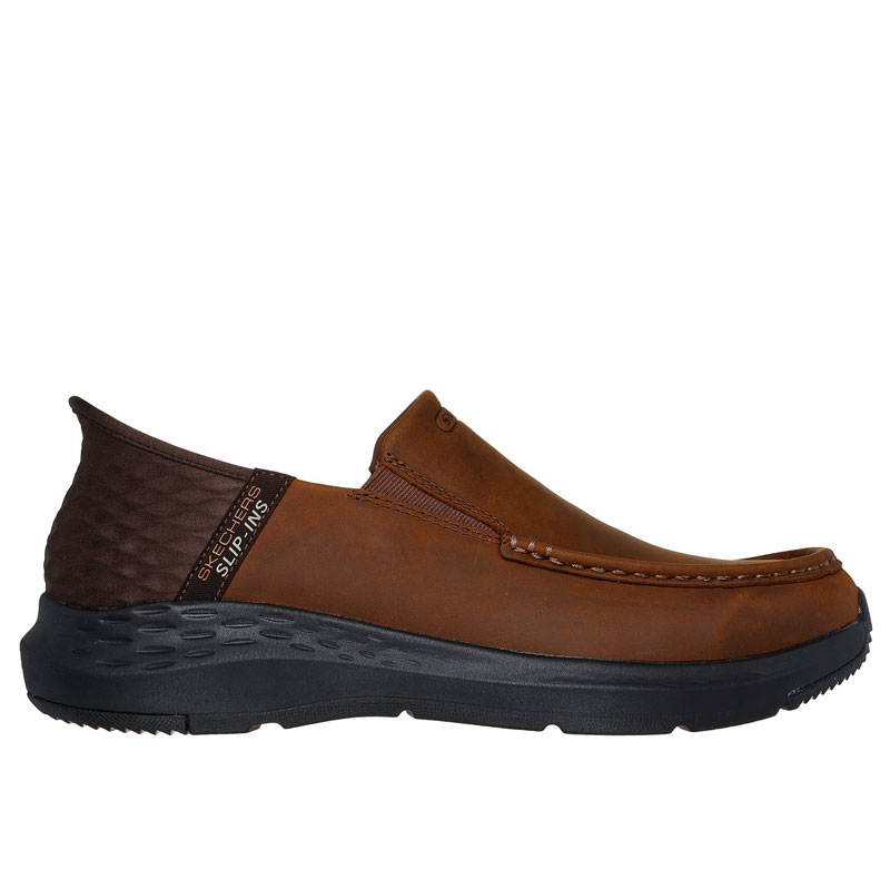 Skechers Hands Free Slip-ins(TM)（スケッチャーズ ハンズフリー スリップインズ）のヒールパネルが、すぐに足にフィット。 独自のHeel Pillow(TM)（ヒールピロー）で足をしっかり固定。 クッション性の...