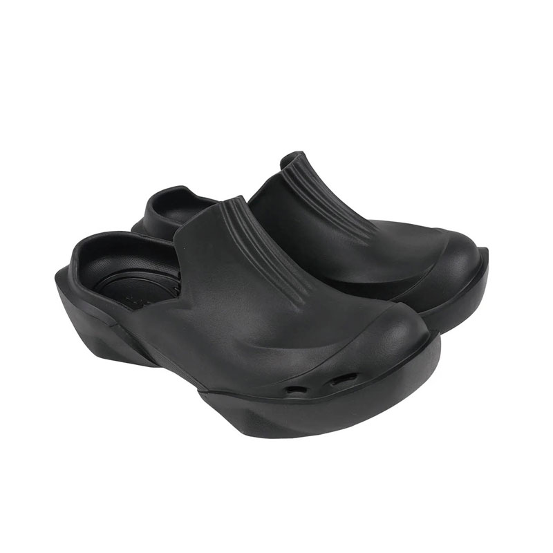 足の甲を柔らかく包み込むアーチデザインが特徴。 ヒールカップが踵を適切な位置に固定し、着用時の姿勢補正効果を最大化してくれ、長時間の立ち仕事などにぴったり。 素材：EVA 生産国：韓国製 カラー：True Black