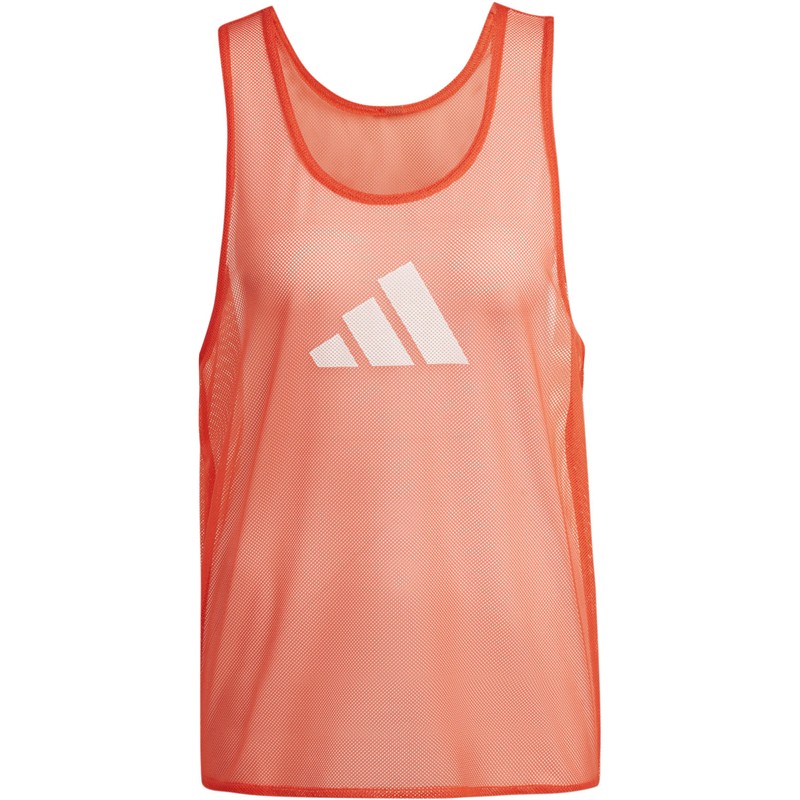 この ADIDAS サッカービブで、トレーニングをしっかりこなそう。 ドリルやスモールサイドゲームに便利。 通気性に優れたメッシュ素材で作られ、限界まで挑戦できる。 どんな場面でも活躍する、頼れるトレーニングギア。 素材：ポリエステル 10...