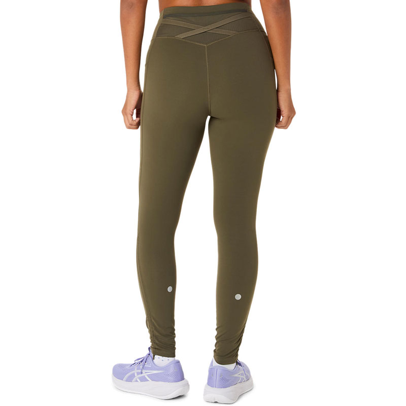 NAGINO RUN ADJUSTABLE TIGHTで自由に走ろう。 NAGINO（凪乃）それは女性が穏やかな気持ちになれるようにデザインされたコレクションです。 快適性と見た目にも美しい素材を使用。 足首周辺のアジャスターを調節すること...