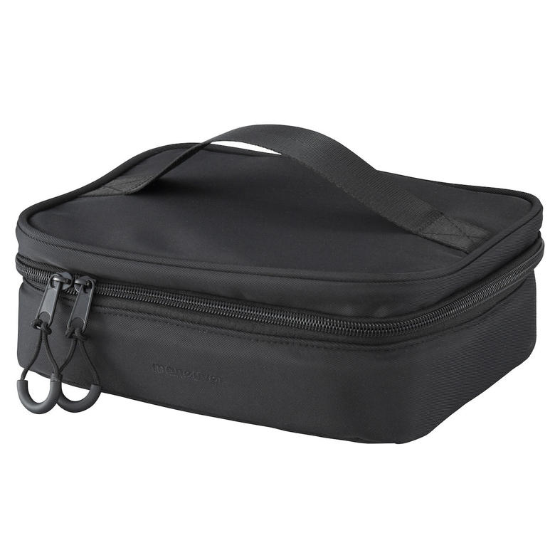 【商品情報】●リュックの底にスッキリ収まる。●抜群の保冷力を誇るボックス型ランチポーチ。●【極厚フタで冷たさをキープ】。●4層レイヤー構造の本体に加え、さらに厚みのある「極厚フタ」を採用。●抜群の断熱・保冷効果を発揮し、外気の影響を抑えます...