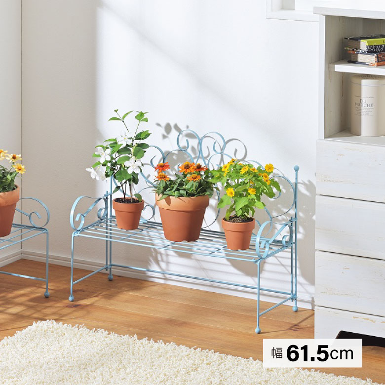 お庭や玄関周りのディスプレイにぴったりなプランタースタンドです。スタンドに乗せる事で通気性が良くなり植物もいきいき育ちます。屋外だけでなく、お部屋のインテリアとしてもおすすめです。※対応鉢サイズ目安：7〜8号鉢※耐荷重約4kgまで約 幅61...