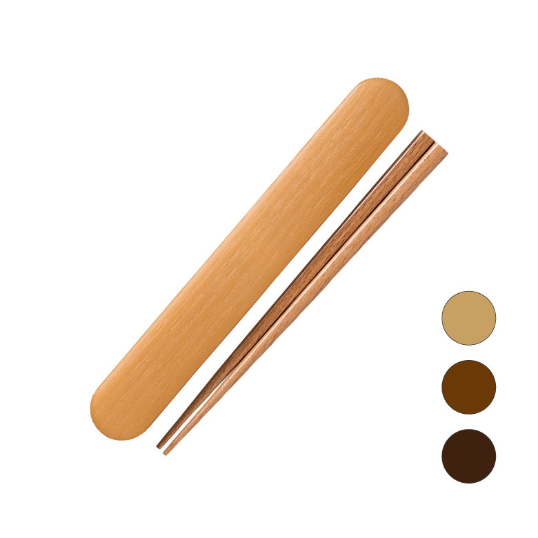 【商品説明】●木目調の箸箱セットです。●お箸の長さは男性でも使いやすい18cmです。●シンプルなデザインなので性別問わずお使いいただけます。●箸箱は開け閉めしやすいスライド式です。●同じシリーズのお弁当箱と揃えると統一感がでるのでおすすめで...