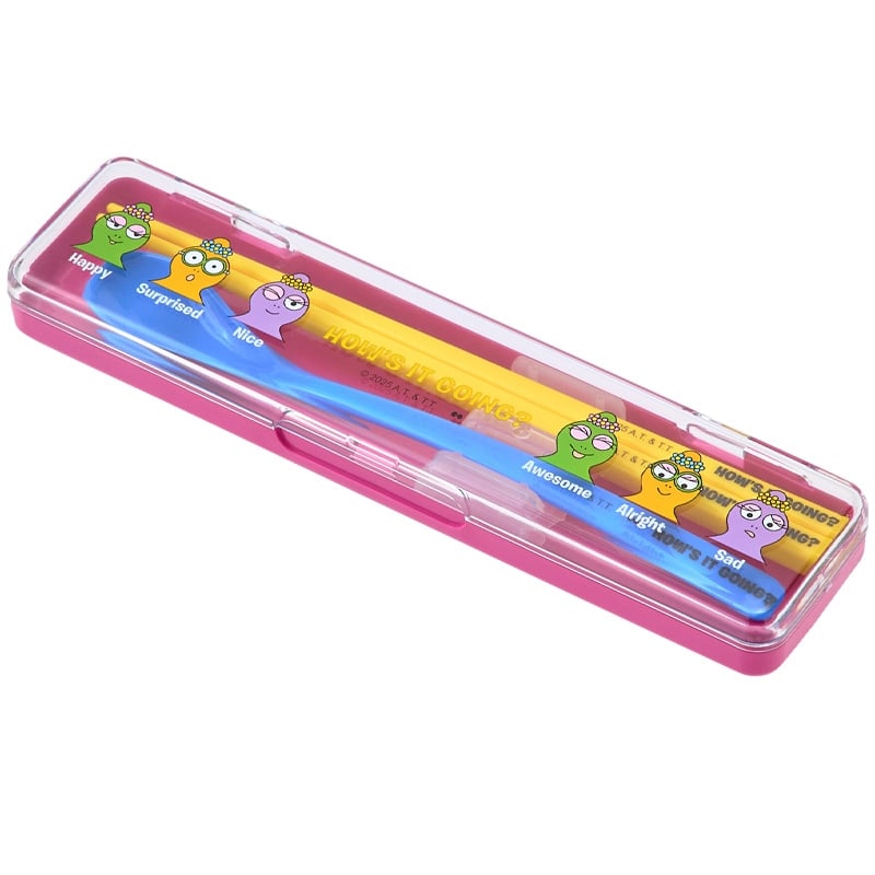 色んな表情のデザインがとってもかわいいバーバパパの箸＆スプーンセットです。しっかり固定できる中皿がついているので、移動中にカチャカチャ音が鳴りにくいのもポイント。同じシリーズのランチボックスやランチバッグと揃えても◎。カラフルなデザインでラ...