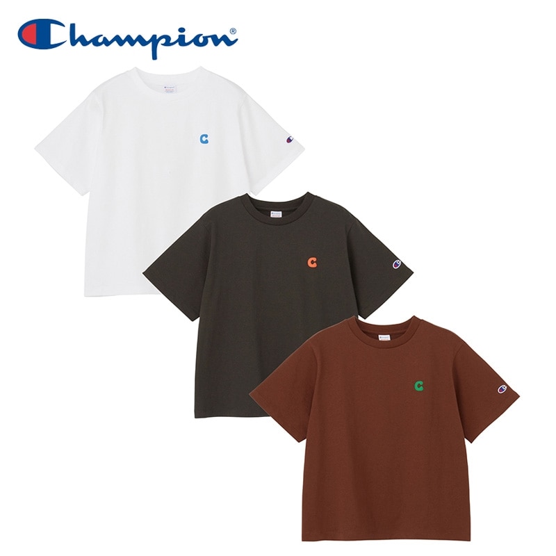 ぷくっと丸いワンポイントロゴがアクセントになった「Champion(チャンピオン)」のTシャツです。胸元＆袖口のロゴのみで仕上げたシンプルデザイン。ボックスシルエットなので、ゆとりがありながらもすっきりとしたバランスで着こなせます。【サイズ...