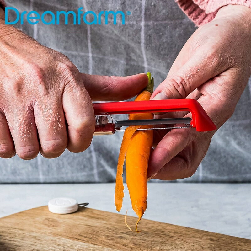 シャープナー機能付きで切れ味が長持ちする、コンパクトな縦型ピーラーです。刃先を削るのではなく尖った状態に整えることで、本来の鋭い切れ味をキープ。日本製の刃を採用しているので、抜群の切れ味を実現します。収納や持ち運びに便利なコンパクトサイズで...