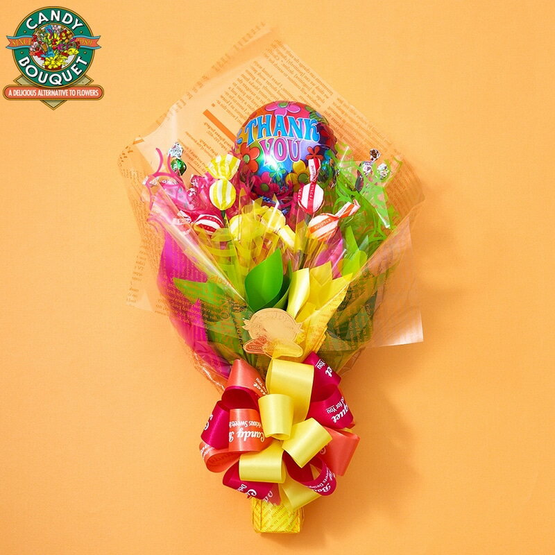 PLAZAオンラインストア限定！ポップでキュートなお菓子の花束「キャンディブーケ」。カラフルな"THANK YOU"のバルーンと、チョコレートやラムネがアクセントになった可愛い花束です。記念日、卒業・入学祝い、送別会などどんなシーンにもぴっ...