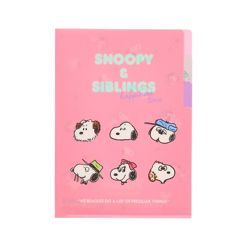 スヌーピーたちのデザインがキュートなクリアファイルです。用途別に収納できる3ポケット仕様で、学校やオフィス、自宅など幅広いシーンで活躍します。右側がインデックスになっているので使いやすさも◎。【サイズ】約 W155×H220×D1mm&co...