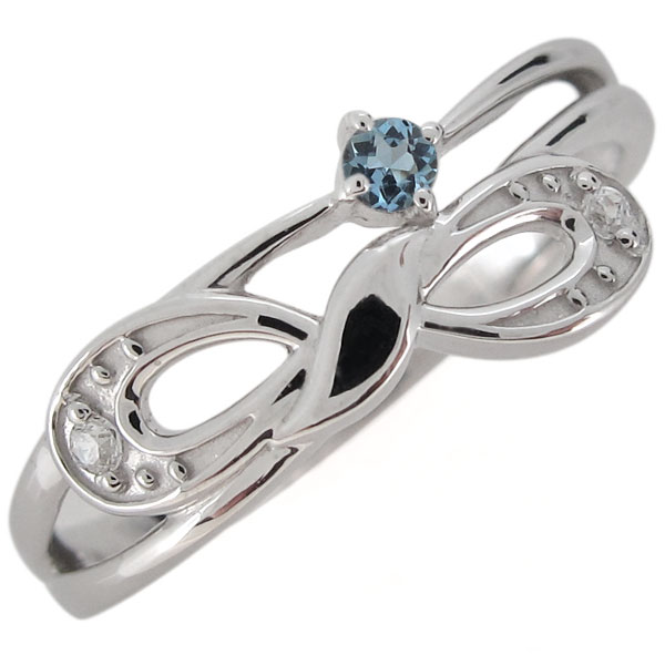 3月誕生石アクアマリンサンタマリアを使用したプラチナ製の、リボンモチーフのリング(指輪)です。 ※対応サイズ【6号から16号】 本体素材：プラチナ(Pt900)(品質を保証するPt900の刻印があります。) 石名：主石 アクアマリンサンタマ...