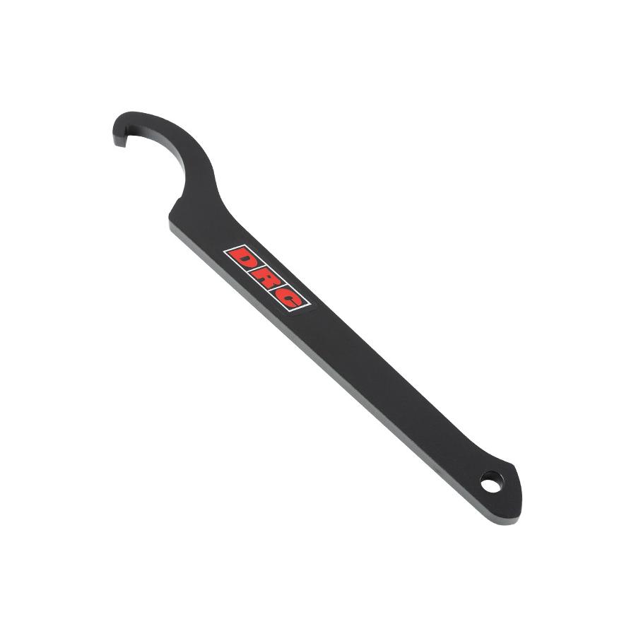 メーカー名：ディーアールシーメーカー品番：D59-12-112ステムナット専用工具のフックレンチ。全てのオフロードバイクに対応し、ロードモデルにも使用可能。鉄素材をレーザーカットすることにより、ナットの引っかかり精度を向上。厚さ6でトップク...