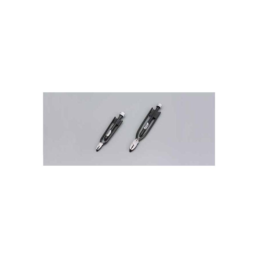 メーカー名：デイトナメーカー品番：41769サイズ　全長215mm説明小型でせまい所の作業に便利。先端で2本のワイヤーをつかんでロックし、後部ノブのみを引くことで本体が回転し、ワイヤーをツイストさせる。便利なオートリターン式。φ0.3〜φ0...