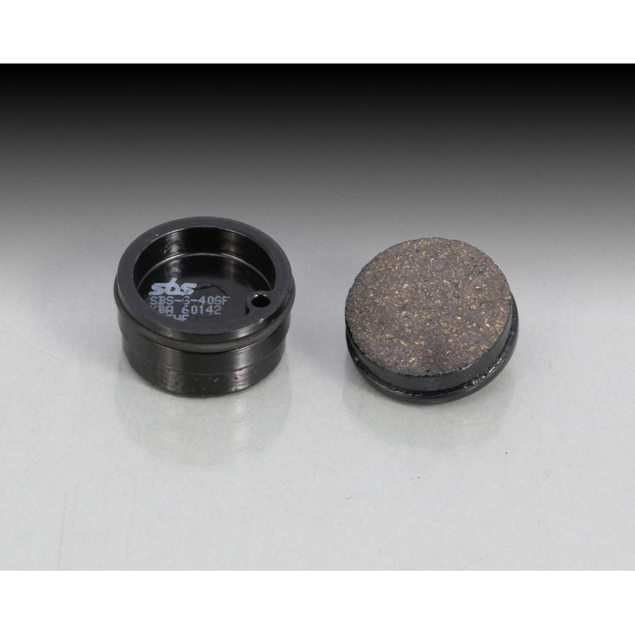 メーカー名：キタコメーカー品番：777-0525000SBSブレーキパッド最大の魅力はコントロール性能と耐摩耗性の高さ! 扱いやすさと制動力、そして耐久性を両立させたストリート用パッドです。適合情報：ホンダ[HONDA] CB50/JX/S...