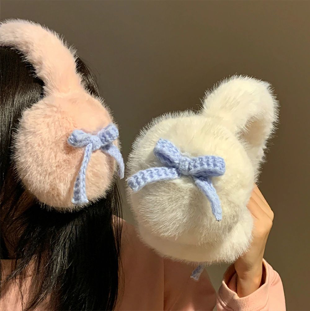優しい肌触りに仕上がり ファッションに取り入れやすいシンプルデザインの耳あてです。 ふわふわのフェイクファーが耳を寒さから守ります♪ 自分用にも、プレゼント用にもオススメ! 寒い日のお出かけ時に、さっと簡単につけれるイヤーマフのご紹介！ 内...