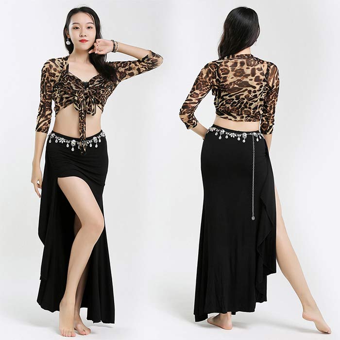 BorderColor="#FFFFFF"> 商品 ベリーダンス衣装 内容 トップス+スカート(インナーパンツ付き) 素材 ポリエステル、レーヨン サイズ S トップスの着丈34cm　袖丈45cm　バスト84-94cm　スカート丈94cm　...