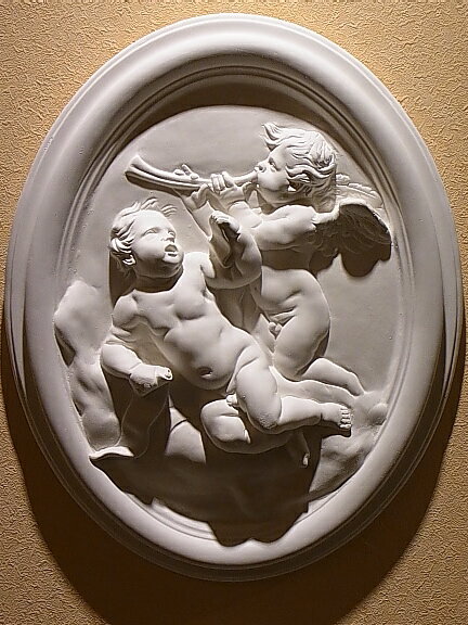 当店プラスヴォーチェが、イタリアから直接輸入しました。 天使のイタリア製石膏レリーフ です。 イタリアのフィレンツェとローマの間に位置する、ペルージャにありますPACA社製です。絵を飾る感覚でリビング、廊下、洗面所など室内であればどこにでも...