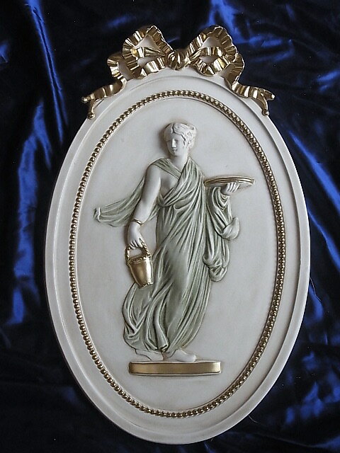 当店プラスヴォーチェが、イタリアから直接輸入しました。 イタリア製石膏レリーフ カラーバージョンです。 イタリアのフィレンツェとローマの間に位置する、ペルージャにありますPACA社製です。絵を飾る感覚でリビング、廊下、洗面所など室内であれば...