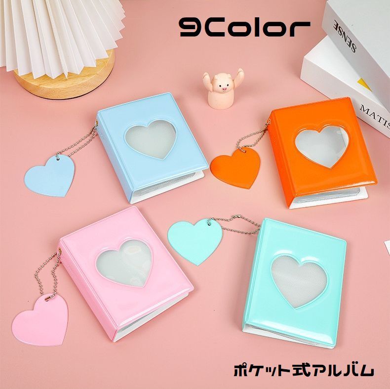 かわいいポケット式アルバムです♪ 写真を32枚収納可能！ 表紙にお気に入りのチェキやカードを入れればハートの小窓からお気に入りフォトが覗く仕様◎ 【サイズについて】 画像をご参照ください 【カラーについて】 生産ロットにより柄の出方や色の濃...