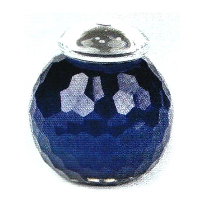全て手作りのため寸法、仕上がりが異なります。 ガラス製骨壷の蓋は外れやすいのでお取り扱いにご注意下さい。 地震対策にガラス製骨壷には全て固定剤が付属します。 カラー：深海（しんかい） 底径：61mm 高さ：79mm 口径：33mm 固定剤の...