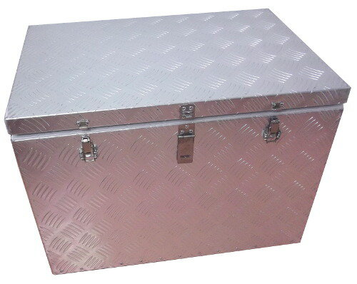 軽トラアルミボックス(軽トラ車載用道具箱 アルミ製)のショートタイプです。 作業用トラックの荷台にショートタイプですので 2個横に並べられます。 丈夫な万能アルミボックス!人が載っても大丈夫 農作業用軽トラックの荷台に道具入れとして 軒先や...