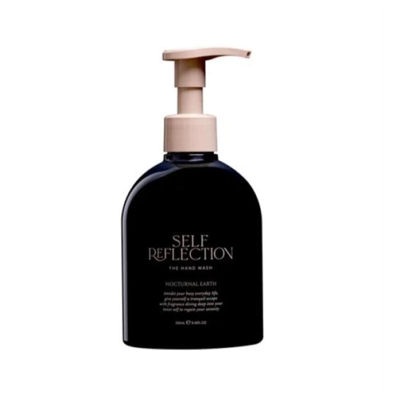 (商品説明) ・すっきりと洗い上げる植物性石けんのリキッドハンドウォッシュ。 ・植物性石けんベースのリキッドが素早く泡立って汚れを落とし、ヌルつきなくすっきりと洗い上げます。 ・サトウキビ由来の天然保湿因子とヒマワリオイル配合*1により手洗...