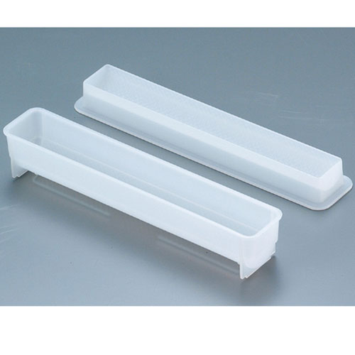 【CC】キッチン>調理ツール>その他調理ツールご飯をギュッと入れて、ポンと押すだけ。メーカー曙産業商品外寸(mm)200×40×高さ38その他ダブルエンボス加工でごはんがくっつかない！◆ご飯をギュッと入れて、ポンと押すだけ。材質・原材料ポリ...