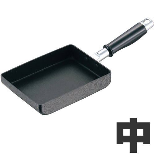 【CC】キッチン>フライパン>玉子焼きパン軽くて使いやすく、金属ヘラも使用できます。メーカー前川金属工業所商品外寸(mm)135×185×深さ30その他内寸：130×180mm◆軽くて使いやすく、金属ヘラも使用できます。材質・原材料本体：ア...