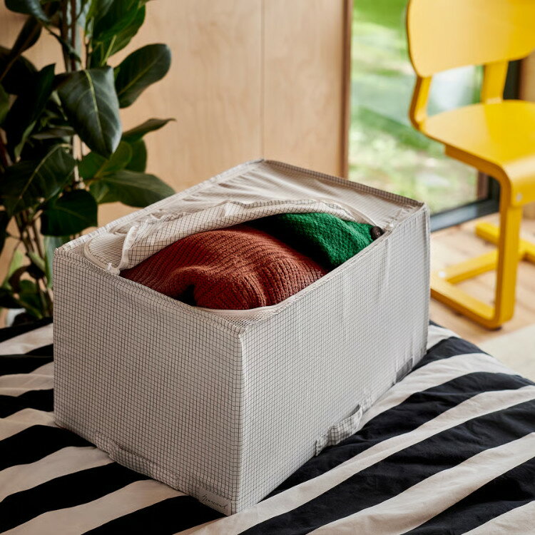 【 IKEA - イケア -】STUK -ストゥーク- 収納ケース ボックス ホワイト/ブラック 34x51x28 cm 季節物の衣類や掛け布団の収納に便利なうえ、ホコリからも守ります♪ ■商品詳細■ ブランド IKEA 素材 布地: ポリ...