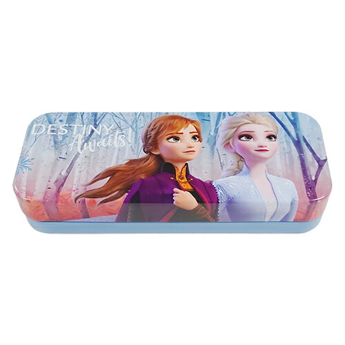 アナと雪の女王2のペンケースです。 アメリカからの輸入品。 たっぷり入る8インチの缶ペンケース。 イラストがとってもかわいいです。 サイズ：約8.5×21.5×4cm MADE IN CHINA ※海外輸入商品です。「輸入商品について」を必...