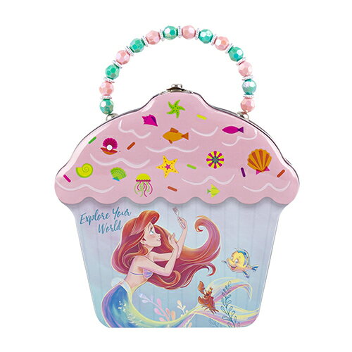 リトルマーメイドの缶カップケーキ型小物入れです。 パステルカラーで彩られたアリエルと仲間たちの絵柄がかわいい缶トランク。 ビーズハンドルが付いており、持ち運びにも便利です。 ブリキ素材で作られており、耐久性に優れています。小物やアクセサリー...