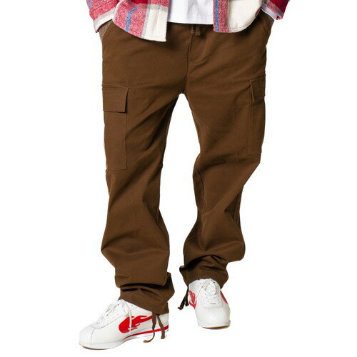 LAより発信される無地Tシャツの定番ブランドPRO CLUB(プロクラブ)より、 厚みのあるしっかりとした生地を使用した履き心地の良いストレッチ入りコットンツイルカーゴ パンツ。ウエスト部分は紐付きで、裾部分にはこちらもドローコードの様な調...