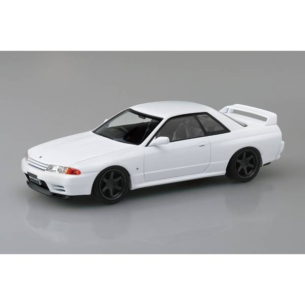 R32型 GT-Rにカスタムホイールが仲間入り!R32 GT-Rにカスタムホイール仕様が追加。18インチ設定のカスタムホイールとカスタムタイヤ仕様となり、R32・R34と集めれば組換え遊びが可能。自由な発想で楽しもう。ボディ色ごとに付属のホ...