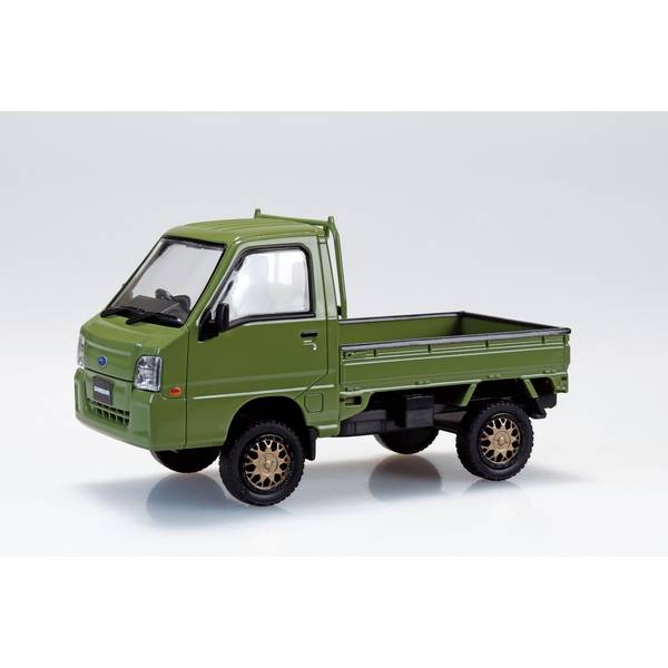 軽トラだってオシャレしたい！《金型追加》「農道のポルシェ」としても名高いRR駆動車、スバル サンバーをリアルな出来栄えでプラモデル化。今回はカスタムホイール仕様の追加となります。選択式でノーマル車高にも組み立て可能です。パーツ点数26点のお...