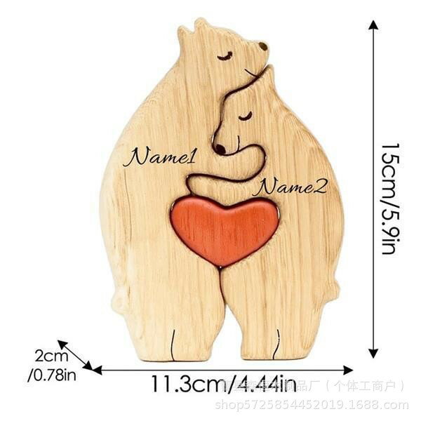 愛らしい親子クマをモチーフにした木製パズルです。ハートを抱えた小さなクマが親クマに包まれるデザインで、温かみのある木の質感が特徴です。サイズは約15cm×11.3cm×2cmで、赤ちゃんや幼児にも安全に楽しめます。出産祝い、誕生日プレゼント...