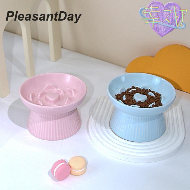 餌入れにドッグフードやキャットフードなどの餌を入れるだけでスローフードにみちびきペットの早食いを防止します。早食いを防止することで肥満や、消化不良の防止、喉の詰まらせを防止します。毒性のない塗料、材質を使用しフチが滑らかなので安心です。素材...