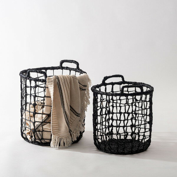 商品説明★ 製材、研磨、編み込み、組み立て、塗装などのほぼすべての作業工程を職人の手作業で作られたハンドメイド商品です。★ 色の濃淡や形状、サイズなど同一規格の量産にはない特有の個性が魅力です。★ ハンドメイドの個性や感触、風合いなどに愛着...