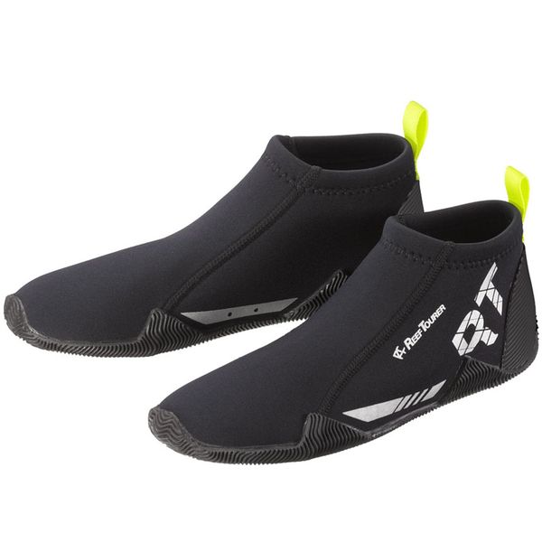 商品説明★ くるぶしまで保護できるミドルカットで足元のケガを防ぐマリンシューズ。日本人の足にフィットする幅広の靴底を採用し、履き心地も抜群。サイドに水抜け穴を設置することで通気性も確保しているので長時間使用しても快適な履き心地です。また、ヒ...