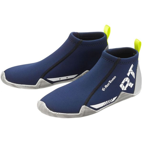 商品説明★ くるぶしまで保護できるミドルカットで足元のケガを防ぐマリンシューズ。日本人の足にフィットする幅広の靴底を採用し、履き心地も抜群。サイドに水抜け穴を設置することで通気性も確保しているので長時間使用しても快適な履き心地です。また、ヒ...