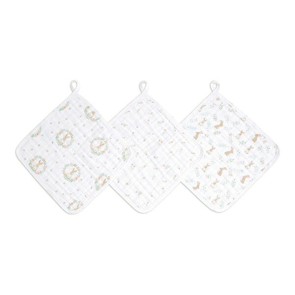 商品説明★ aden + anais essentialsは、大人気のコットンモスリンを使ったスワドルをはじめ、ビブ、ブランケット、スリーピングバッグ(スリーパー)などの定番商品を【毎日たくさん使って欲しい】という想いから誕生したエイデンア...