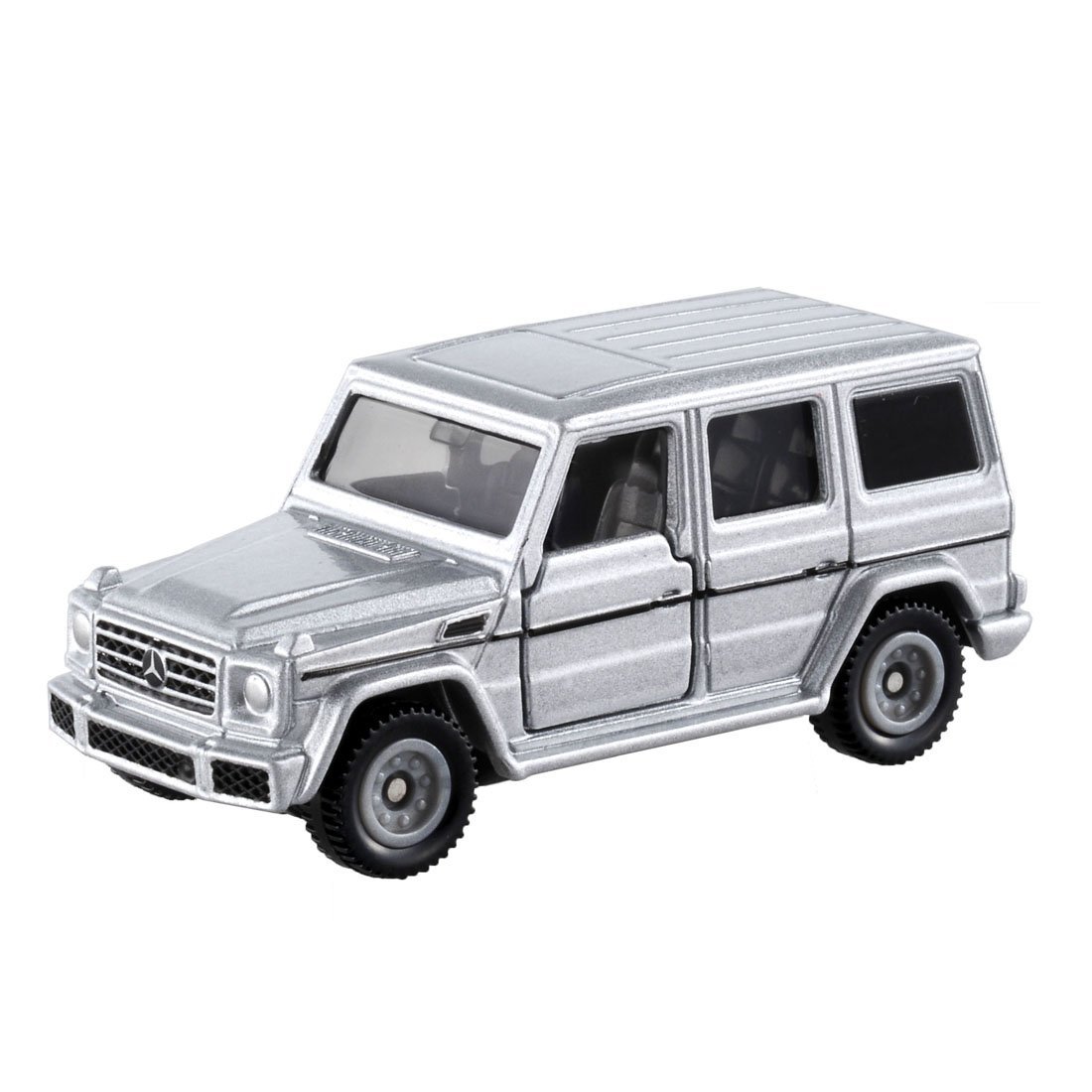 商品説明★ 話題の新型スポーツカーを中心にラインアップ!!サスペンション仕様です。★ アクション・サスペンション・左右ドア開閉★ 商品内容：トミカ本体(1)スペック* パッケージサイズ：W78×H41×D39mm* 対象年齢：3歳〜* 電池不要